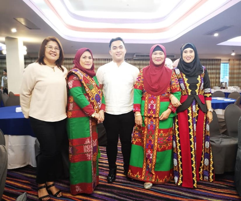 7 barangays in Marawi under SPAN-WAVE project receive final Barangay ...